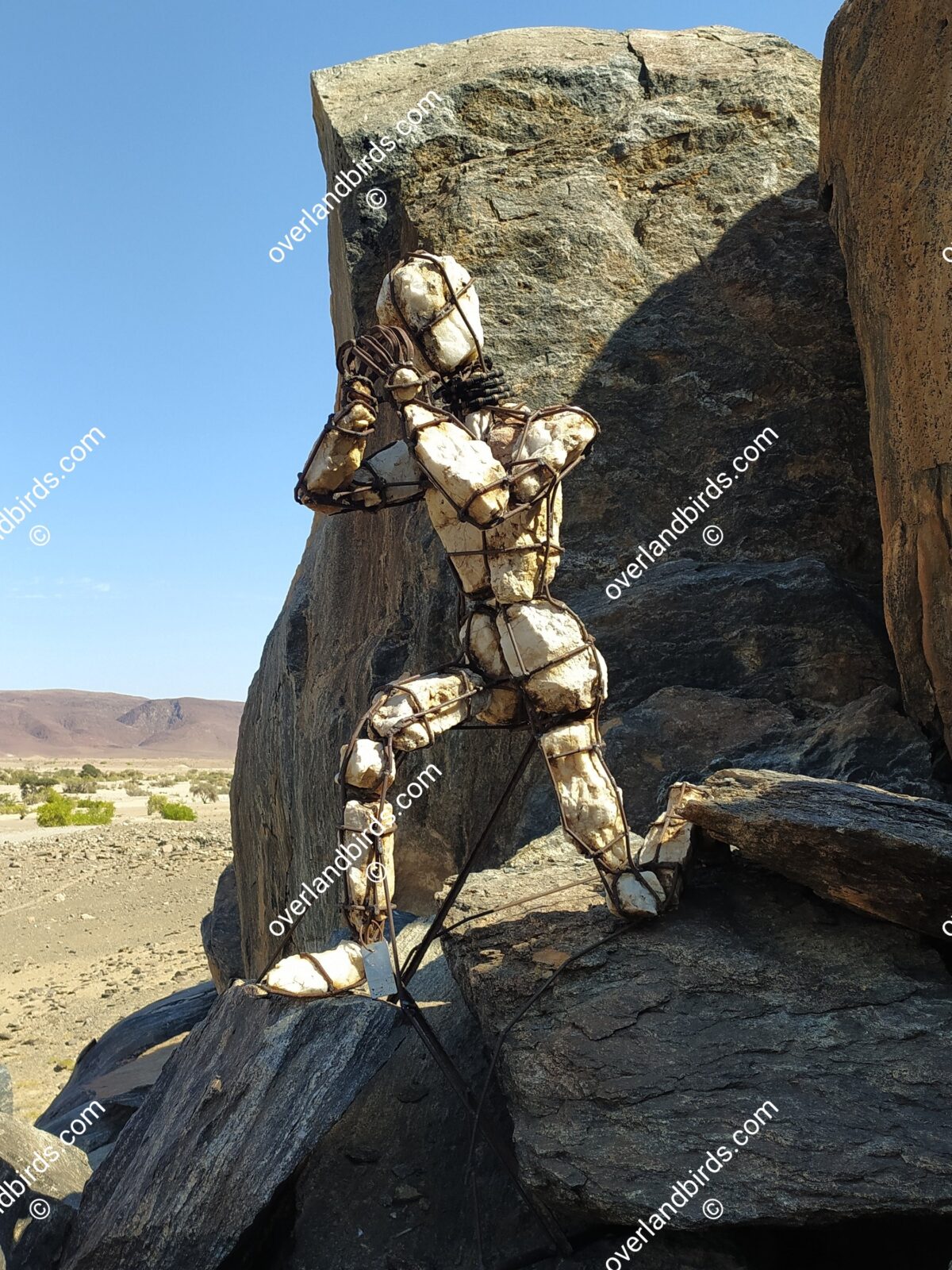 Lone Men of Namibia - Overlandbirds - Overlanding in a Land Rover Defender